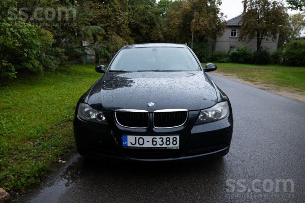 BMW 320 2008 in Riga on AUTOMOTO.COM.LV Black BMW 320 2008 in Riga, with an engine capacity of 2.00 L and mileage of 289 thousand km for 3500 €, photo 5 on AUTOMOTO.COM.LV