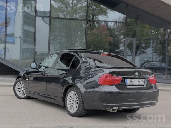 Black BMW 320 2008 in Riga, with an engine capacity of 2.00 L and mileage of 440 thousand km for 3750 €, photo 5 on AUTOMOTO.COM.LV