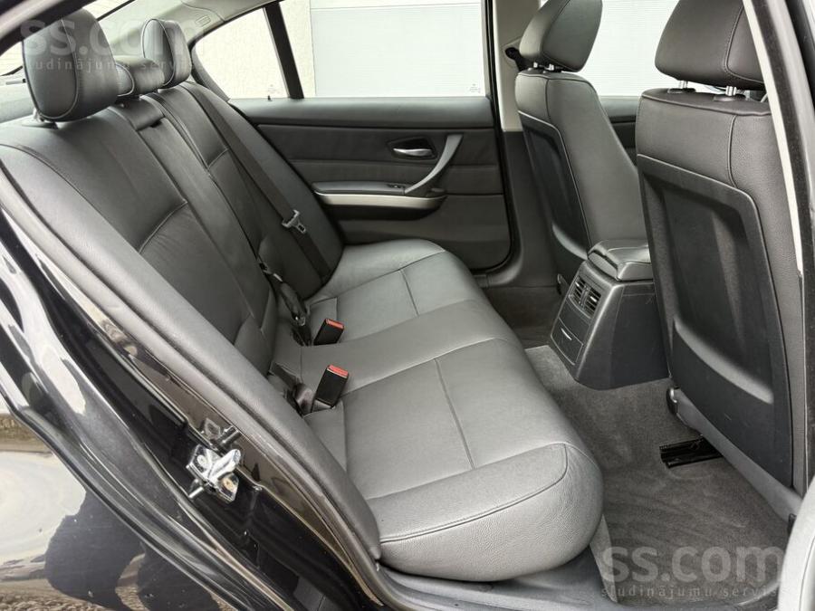 Melns BMW 320 2008 Tukums, ar dzinēja tilpumu 2.00 L un nobraukumu 273 tūkst. km par 5890 €, foto 11 vietnē AUTOMOTO.COM.LV