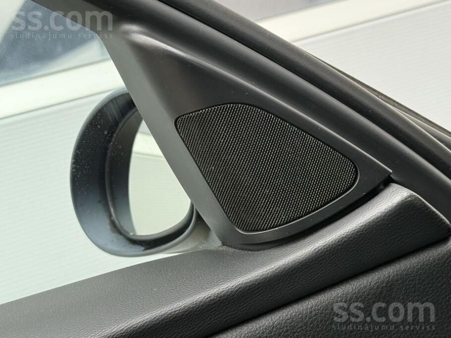Melns BMW 320 2008 Tukums, ar dzinēja tilpumu 2.00 L un nobraukumu 273 tūkst. km par 5890 €, foto 15 vietnē AUTOMOTO.COM.LV