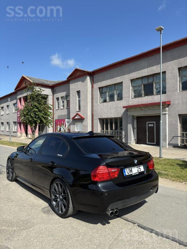 Melns BMW 320 2009 Liepāja, ar dzinēja tilpumu 2.00 L un nobraukumu 342 tūkst. km par 6000 €, foto 4 vietnē AUTOMOTO.COM.LV