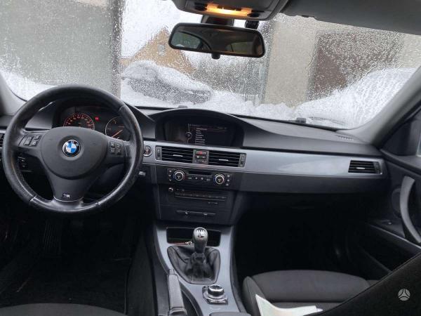 Black BMW 320 2009 in Siauliai, with an engine capacity of 2.00 L and mileage of 290 thousand km for 4350 €, photo 9 on AUTOMOTO.COM.LV