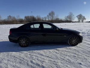 Black BMW 320 2009 in Marijampole, with an engine capacity of 2.00 L and mileage of 366 thousand km for 2950 €, photo 6 on AUTOMOTO.COM.LV