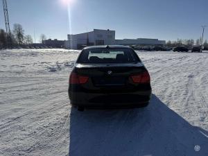 Black BMW 320 2009 in Marijampole, with an engine capacity of 2.00 L and mileage of 366 thousand km for 2950 €, photo 7 on AUTOMOTO.COM.LV