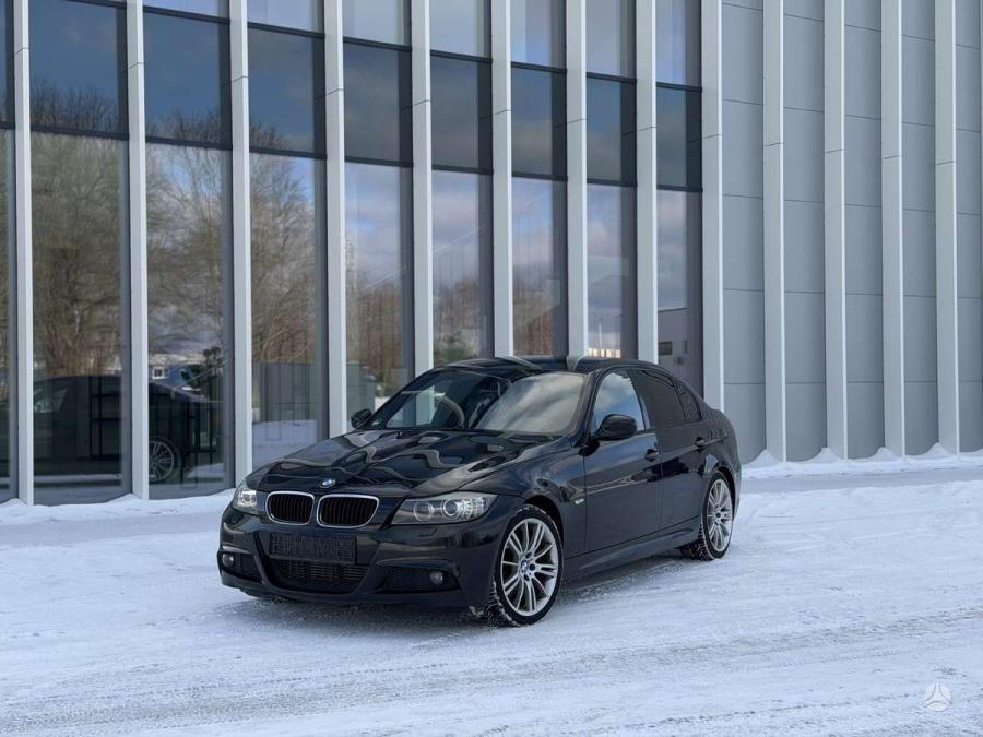 Black BMW 320 2009 in Vilnius, with an engine capacity of 2.00 L and mileage of 322 thousand km for 6100 €, photo 1 on AUTOMOTO.COM.LV