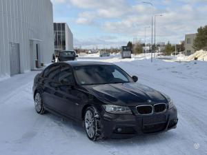 Black BMW 320 2009 in Vilnius, with an engine capacity of 2.00 L and mileage of 322 thousand km for 6100 €, photo 2 on AUTOMOTO.COM.LV