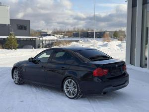 Black BMW 320 2009 in Vilnius, with an engine capacity of 2.00 L and mileage of 322 thousand km for 6100 €, photo 8 on AUTOMOTO.COM.LV
