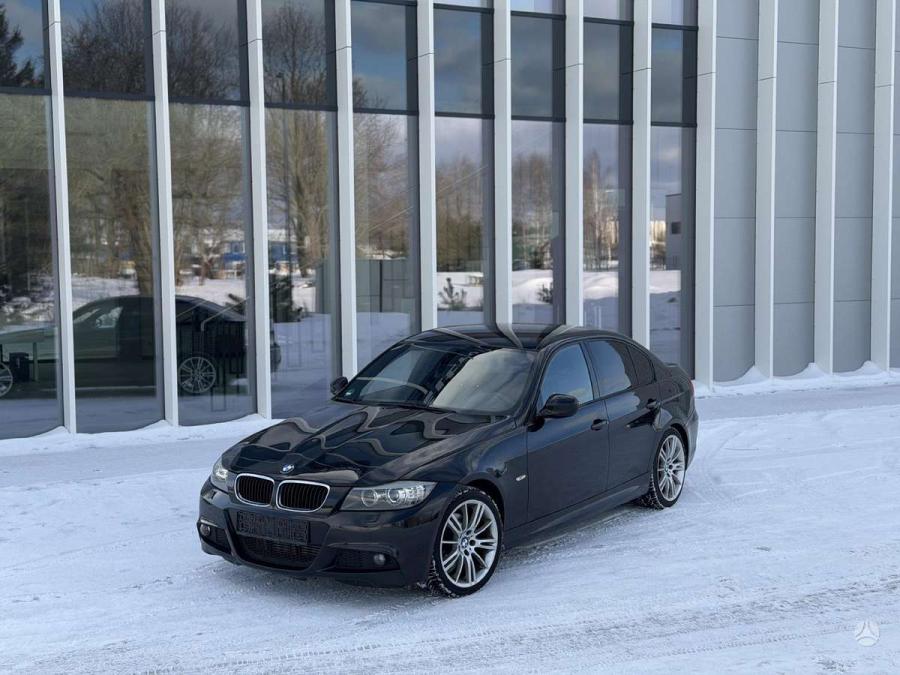 Black BMW 320 2009 in Vilnius, with an engine capacity of 2.00 L and mileage of 322 thousand km for 6100 €, photo 11 on AUTOMOTO.COM.LV
