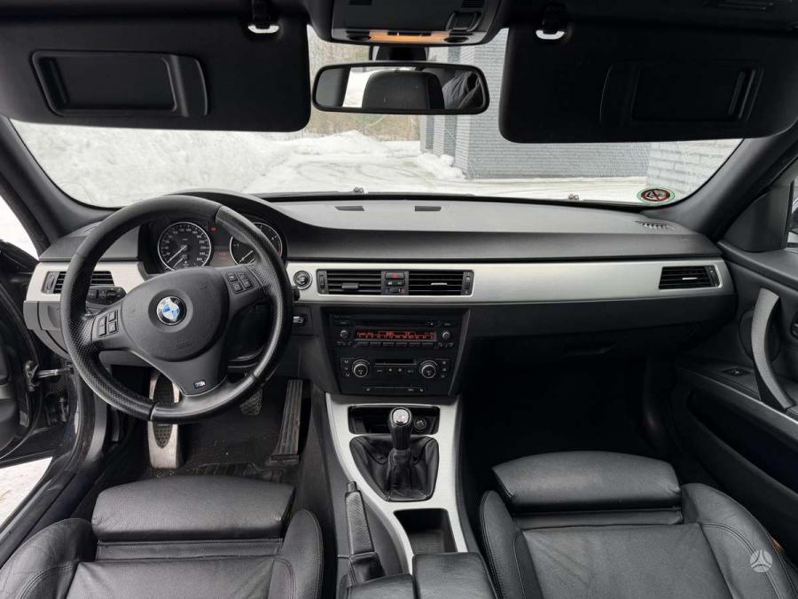 Black BMW 320 2009 in Vilnius, with an engine capacity of 2.00 L and mileage of 322 thousand km for 6100 €, photo 24 on AUTOMOTO.COM.LV