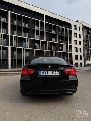 Black BMW 320 2009 in Vilnius, with an engine capacity of 2.00 L and mileage of 278 thousand km for 5500 €, photo 4 on AUTOMOTO.COM.LV