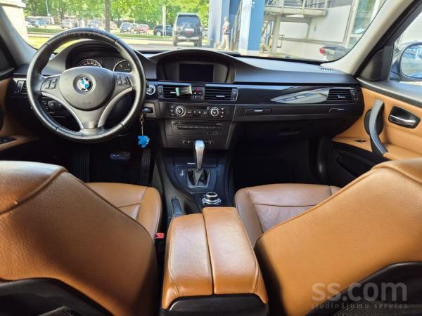 Melns BMW 320 2009 Jelgava, ar dzinēja tilpumu 2.00 L un nobraukumu 330 tūkst. km par 6400 €, foto 6 vietnē AUTOMOTO.COM.LV