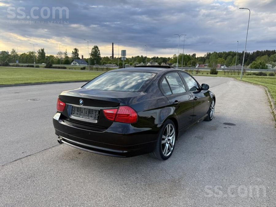 Black BMW 320 2009 in Ogre, with an engine capacity of 2.00 L and mileage of 223 thousand km for 5500 €, photo 6 on AUTOMOTO.COM.LV