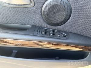 Black BMW 320 2009 in Ogre, with an engine capacity of 2.00 L and mileage of 223 thousand km for 5500 €, photo 10 on AUTOMOTO.COM.LV