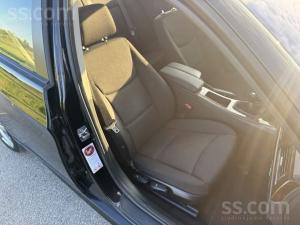 Black BMW 320 2009 in Ogre, with an engine capacity of 2.00 L and mileage of 223 thousand km for 5500 €, photo 19 on AUTOMOTO.COM.LV