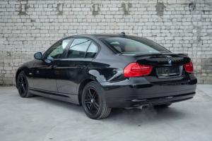 Melns BMW 320 2009 Liepāja, ar dzinēja tilpumu 2.00 L un nobraukumu 259 tūkst. km par 5500 €, foto 3 vietnē AUTOMOTO.COM.LV