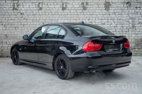 Melns BMW 320 2009 Liepāja, ar dzinēja tilpumu 2.00 L un nobraukumu 259 tūkst. km par 5500 €, foto 6 vietnē AUTOMOTO.COM.LV