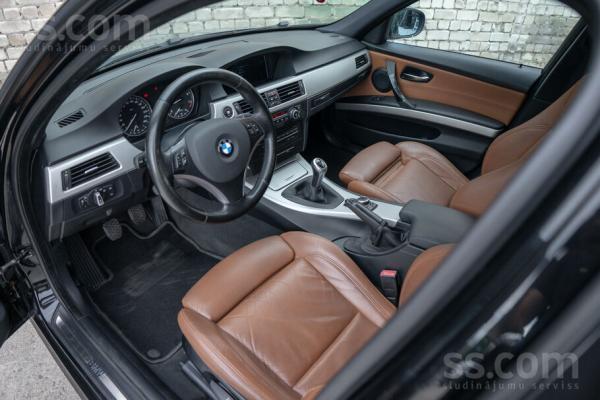 Melns BMW 320 2009 Liepāja, ar dzinēja tilpumu 2.00 L un nobraukumu 259 tūkst. km par 5500 €, foto 10 vietnē AUTOMOTO.COM.LV