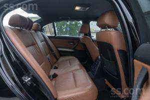 Melns BMW 320 2009 Liepāja, ar dzinēja tilpumu 2.00 L un nobraukumu 259 tūkst. km par 5500 €, foto 15 vietnē AUTOMOTO.COM.LV