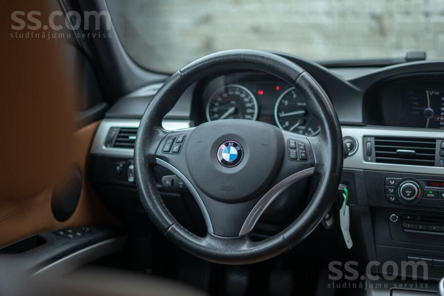 Melns BMW 320 2009 Liepāja, ar dzinēja tilpumu 2.00 L un nobraukumu 259 tūkst. km par 5500 €, foto 18 vietnē AUTOMOTO.COM.LV