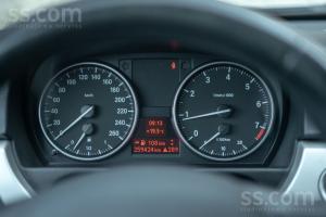 Melns BMW 320 2009 Liepāja, ar dzinēja tilpumu 2.00 L un nobraukumu 259 tūkst. km par 5500 €, foto 19 vietnē AUTOMOTO.COM.LV