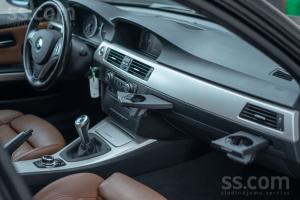 Melns BMW 320 2009 Liepāja, ar dzinēja tilpumu 2.00 L un nobraukumu 259 tūkst. km par 5500 €, foto 21 vietnē AUTOMOTO.COM.LV