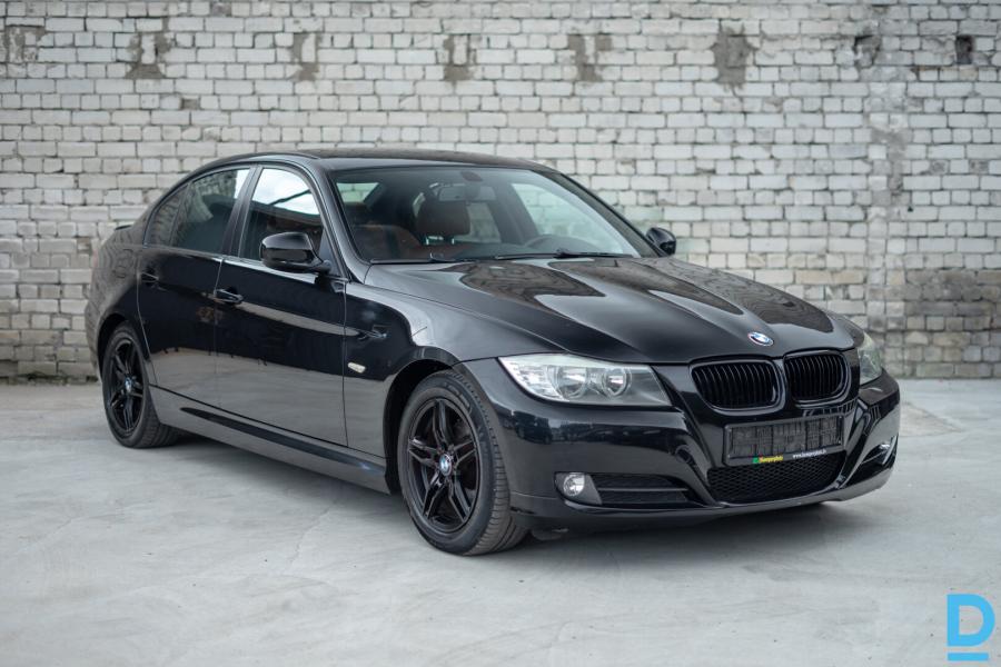 Melns BMW 320 2009 Liepāja, ar dzinēja tilpumu 2.00 L un nobraukumu 259 tūkst. km par 5500 €, foto 1 vietnē AUTOMOTO.COM.LV