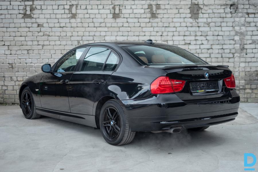 Melns BMW 320 2009 Liepāja, ar dzinēja tilpumu 2.00 L un nobraukumu 259 tūkst. km par 5500 €, foto 4 vietnē AUTOMOTO.COM.LV