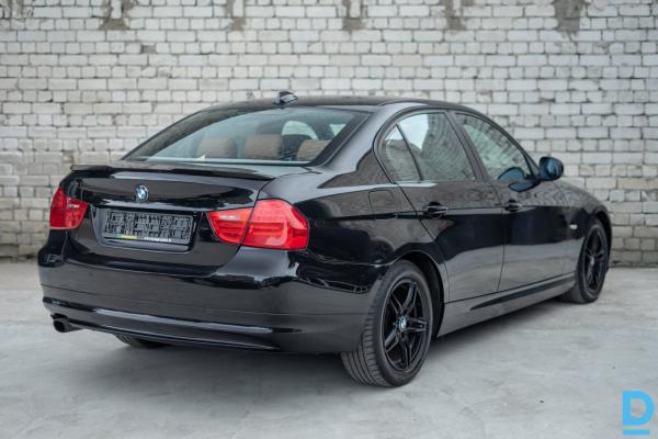Melns BMW 320 2009 Liepāja, ar dzinēja tilpumu 2.00 L un nobraukumu 259 tūkst. km par 5500 €, foto 4 vietnē AUTOMOTO.COM.LV
