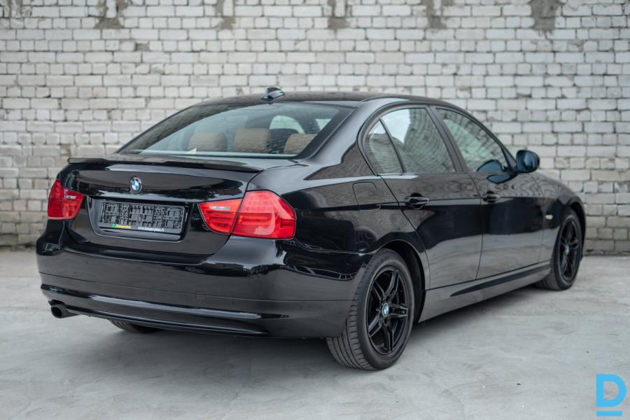 Melns BMW 320 2009 Liepāja, ar dzinēja tilpumu 2.00 L un nobraukumu 259 tūkst. km par 5500 €, foto 5 vietnē AUTOMOTO.COM.LV