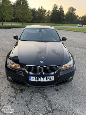 Black BMW 320 2009 in Mazeikiai, with an engine capacity of 2.00 L and mileage of 289 thousand km for 4500 €, photo 4 on AUTOMOTO.COM.LV