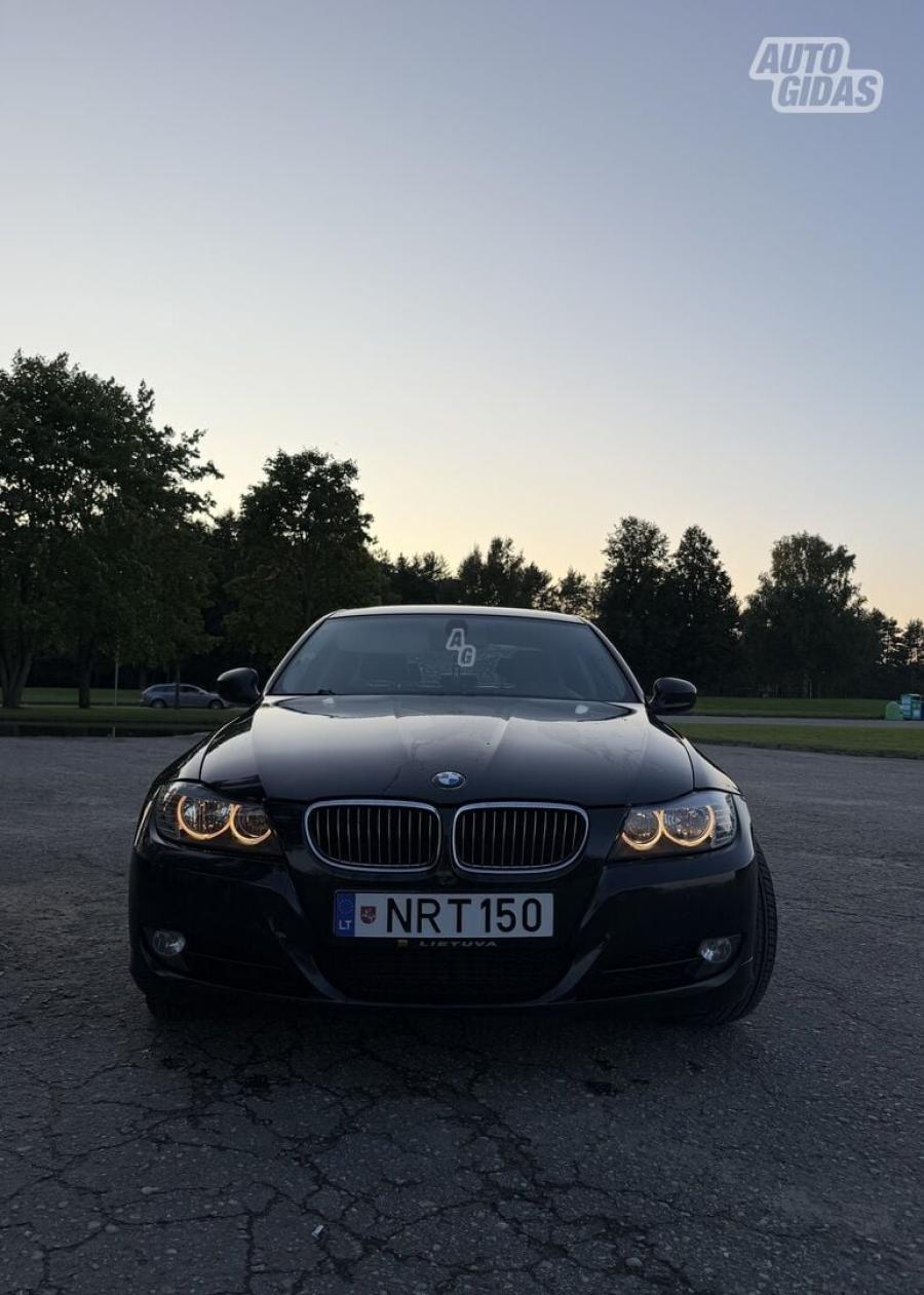 Black BMW 320 2009 in Mazeikiai, with an engine capacity of 2.00 L and mileage of 289 thousand km for 4500 €, photo 5 on AUTOMOTO.COM.LV