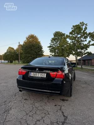 Black BMW 320 2009 in Mazeikiai, with an engine capacity of 2.00 L and mileage of 289 thousand km for 4500 €, photo 7 on AUTOMOTO.COM.LV