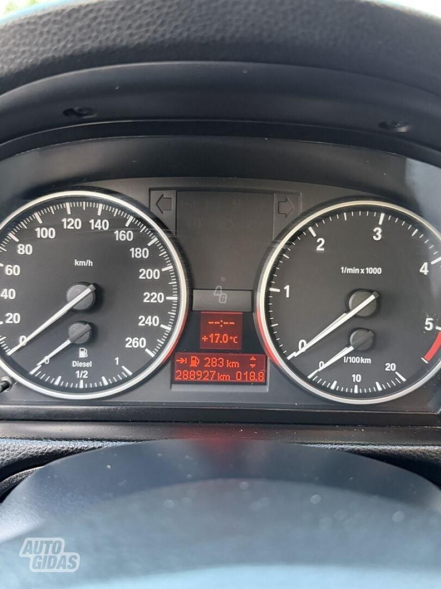 Black BMW 320 2009 in Mazeikiai, with an engine capacity of 2.00 L and mileage of 289 thousand km for 4500 €, photo 10 on AUTOMOTO.COM.LV