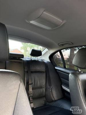 Black BMW 320 2009 in Mazeikiai, with an engine capacity of 2.00 L and mileage of 289 thousand km for 4500 €, photo 11 on AUTOMOTO.COM.LV
