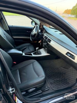 Black BMW 320 2009 in Mazeikiai, with an engine capacity of 2.00 L and mileage of 289 thousand km for 4500 €, photo 17 on AUTOMOTO.COM.LV