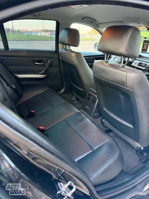 Black BMW 320 2009 in Mazeikiai, with an engine capacity of 2.00 L and mileage of 289 thousand km for 4500 €, photo 18 on AUTOMOTO.COM.LV