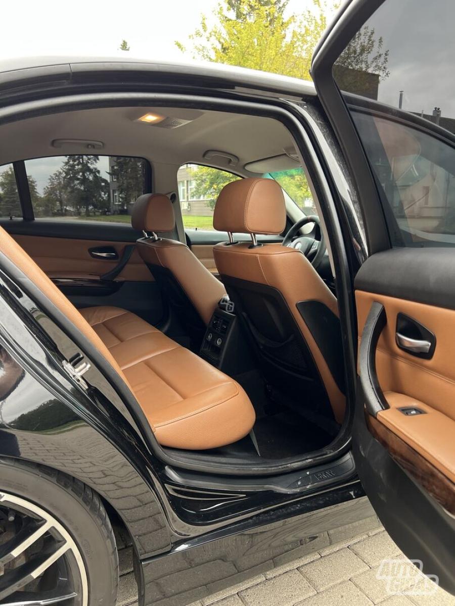 Melns BMW 320 2009 Marijampole, ar dzinēja tilpumu 2.00 L un nobraukumu 289 tūkst. km par 5550 €, foto 10 vietnē AUTOMOTO.COM.LV
