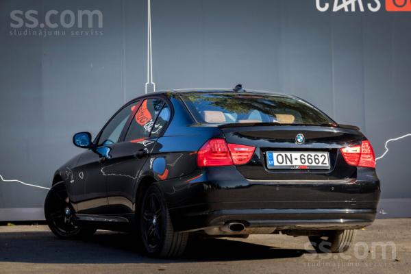 БМВ 320 2009 в Рига на AUTOMOTO.COM.LV Черный БМВ 320 2009 в Рига, объемом двигателя 2.00 л и пробегом 262 тыс. км за 4990 €, фото 5 на AUTOMOTO.COM.LV