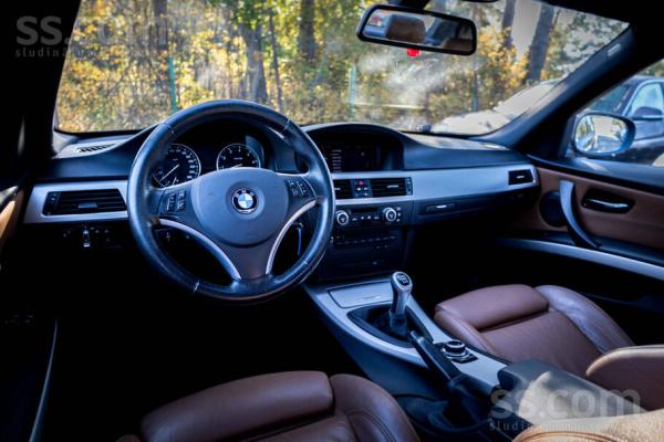 БМВ 320 2009 в Рига на AUTOMOTO.COM.LV Черный БМВ 320 2009 в Рига, объемом двигателя 2.00 л и пробегом 262 тыс. км за 4990 €, фото 9 на AUTOMOTO.COM.LV