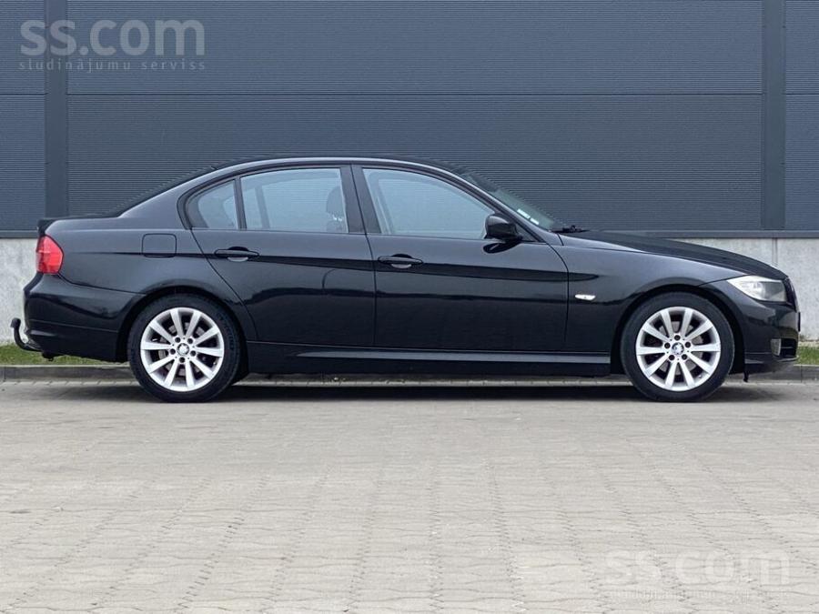 Melns BMW 320 2010 Rīga, ar dzinēja tilpumu 2.00 L un nobraukumu 230 tūkst. km par 5990 €, foto 15 vietnē AUTOMOTO.COM.LV