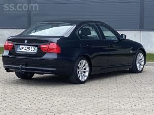 Melns BMW 320 2010 Rīga, ar dzinēja tilpumu 2.00 L un nobraukumu 230 tūkst. km par 5990 €, foto 19 vietnē AUTOMOTO.COM.LV