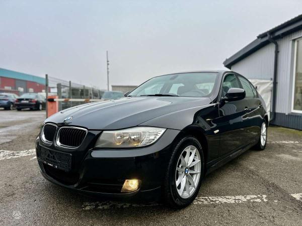 Black BMW 320 2010 in Siauliai, with an engine capacity of 2.00 L and mileage of 230 thousand km for 4850 €, photo 1 on AUTOMOTO.COM.LV