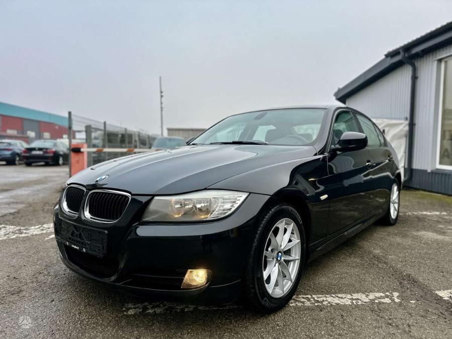 Melns BMW 320 2010 Šauļi, ar dzinēja tilpumu 2.00 L un nobraukumu 230 tūkst. km par 4850 €, foto 1 vietnē AUTOMOTO.COM.LV