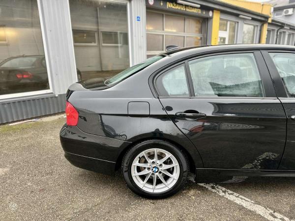 Black BMW 320 2010 in Siauliai, with an engine capacity of 2.00 L and mileage of 230 thousand km for 4850 €, photo 6 on AUTOMOTO.COM.LV