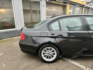 Melns BMW 320 2010 Šauļi, ar dzinēja tilpumu 2.00 L un nobraukumu 230 tūkst. km par 4850 €, foto 6 vietnē AUTOMOTO.COM.LV