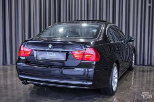 Black BMW 320 2010 in Marijampole, with an engine capacity of 2.00 L and mileage of 271 thousand km for 6450 €, photo 12 on AUTOMOTO.COM.LV
