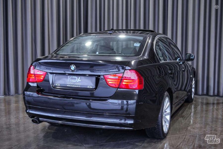 Black BMW 320 2010 in Marijampole, with an engine capacity of 2.00 L and mileage of 271 thousand km for 6450 €, photo 12 on AUTOMOTO.COM.LV