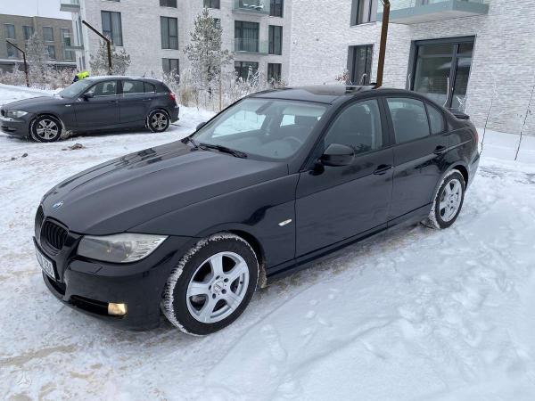 Melns BMW 320 2010 Kauņa, ar dzinēja tilpumu 2.00 L un nobraukumu 327 tūkst. km par 4250 €, foto 1 vietnē AUTOMOTO.COM.LV