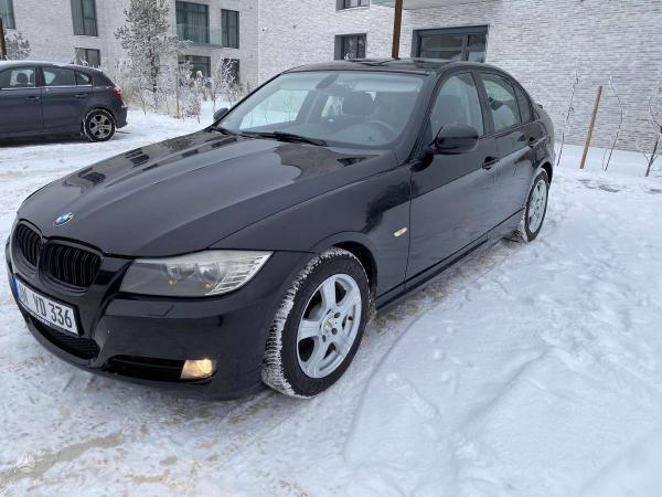 Melns BMW 320 2010 Kauņa, ar dzinēja tilpumu 2.00 L un nobraukumu 327 tūkst. km par 4250 €, foto 7 vietnē AUTOMOTO.COM.LV