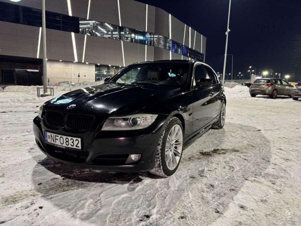 Melns BMW 320 2010 Viļņa, ar dzinēja tilpumu 2.00 L un nobraukumu 265 tūkst. km par 6300 €, foto 1 vietnē AUTOMOTO.COM.LV